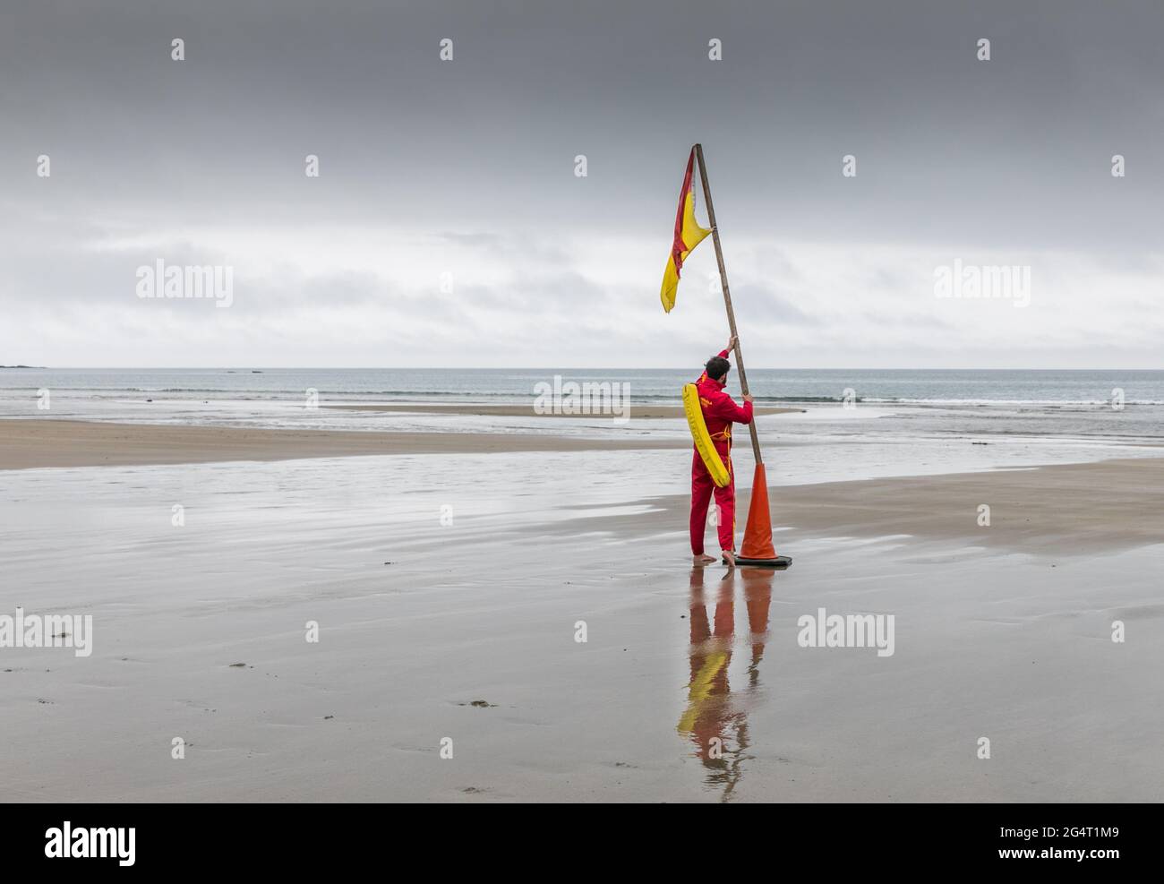 Lifeguards sea hi-res stock photography and images - Alamy