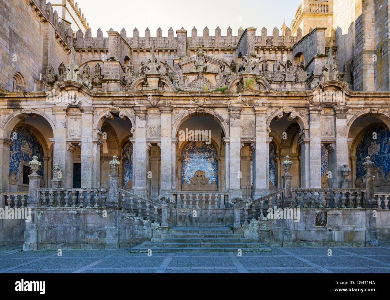 Facade of roman catholic church hi-res stock photography and images - Alamy