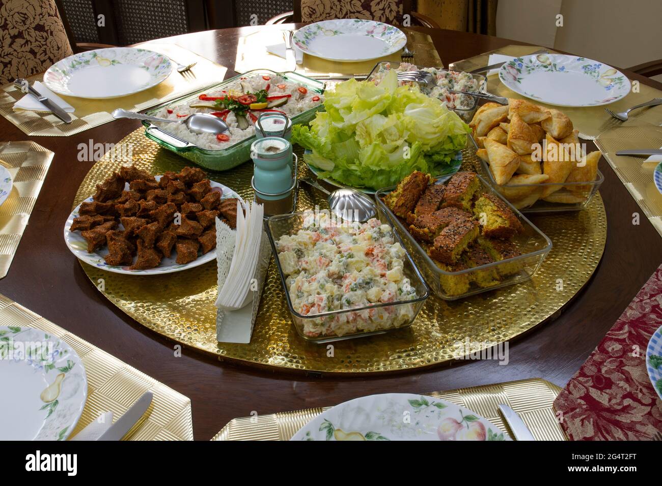 Salads, Olive oil dishes and appetizers. Traditional Summer Turkish ...