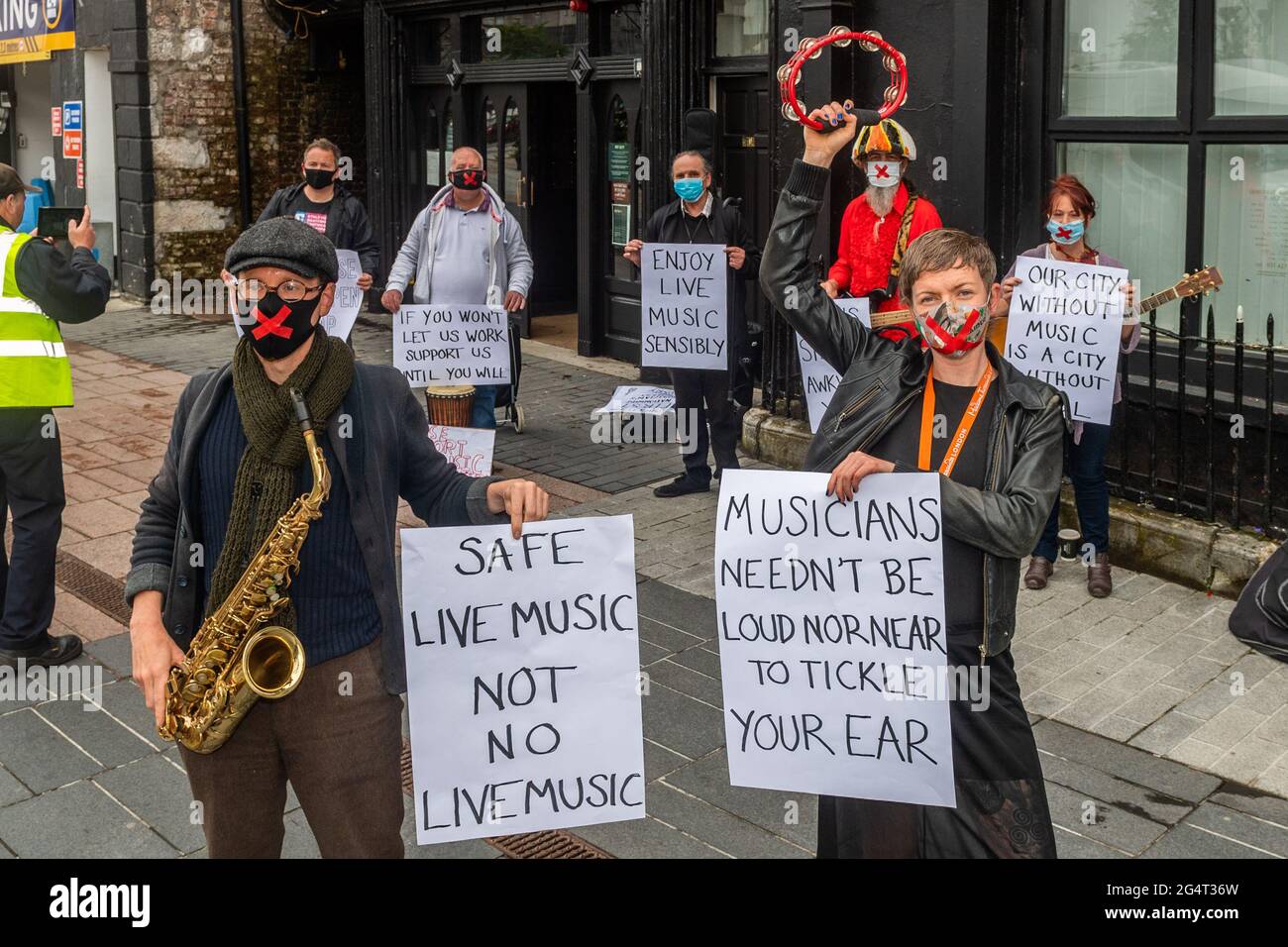 Power live hi-res stock photography and images - Alamy