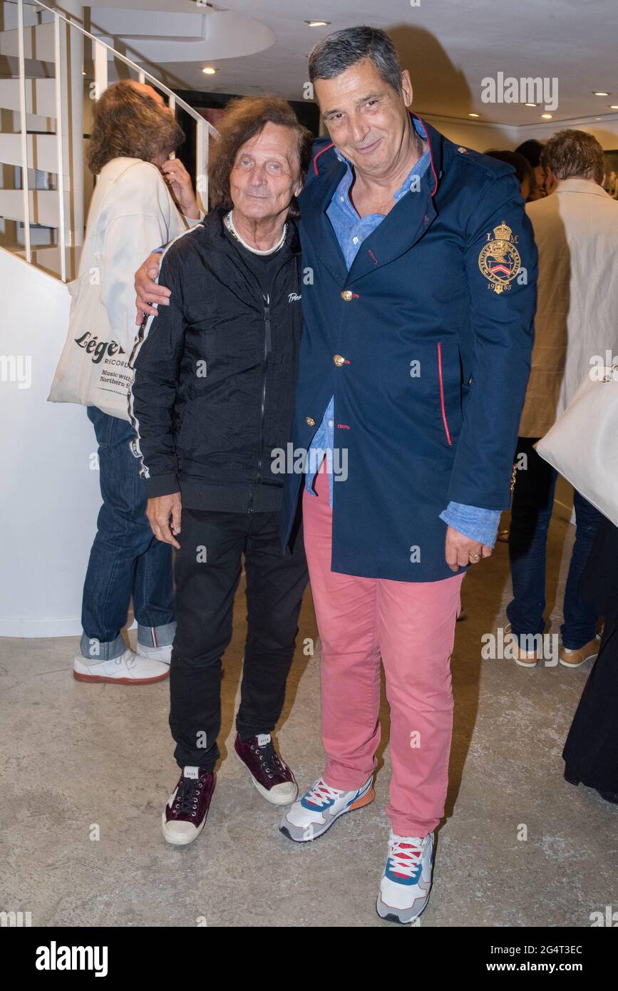 Yannick laurent acteur arcelin theophile peintre et dessinateur hi-res ...