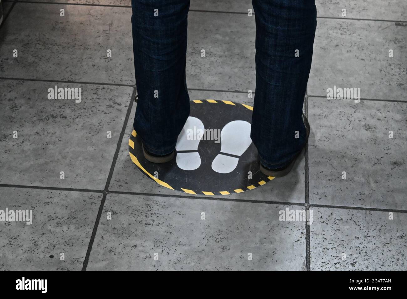 Cover 19 safety signs Stock Photo - Alamy