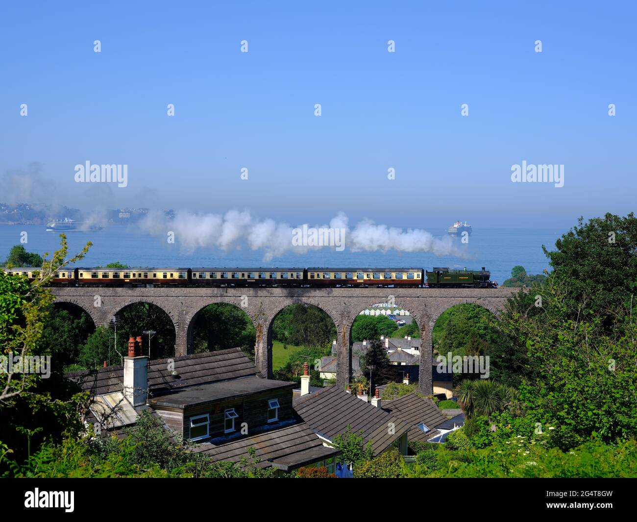 Goodrington railway station hi-res stock photography and images - Alamy