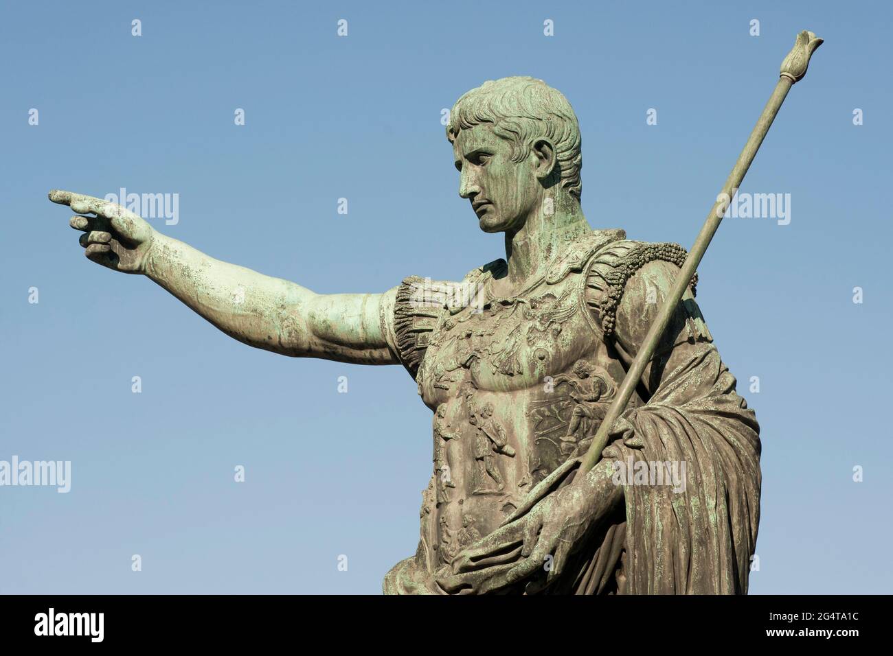 Bronze statue of Caesar Augustus in Rome, Italy Stock Photo - Alamy