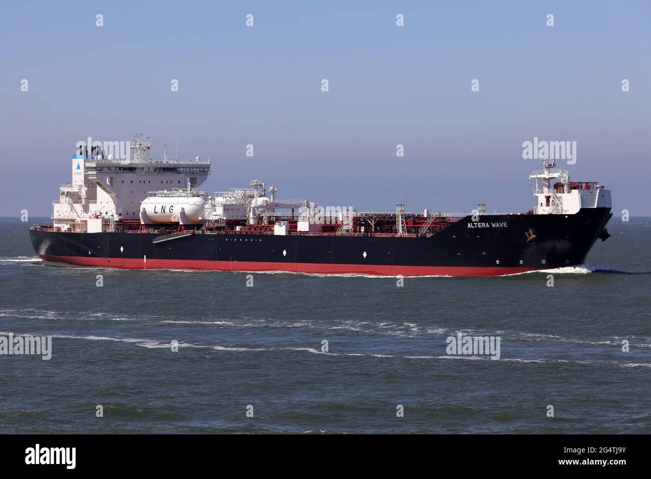The shuttle tanker Altera Wave will reach the port of Rotterdam on May 29, 2021 Stock Photo - Alamy
