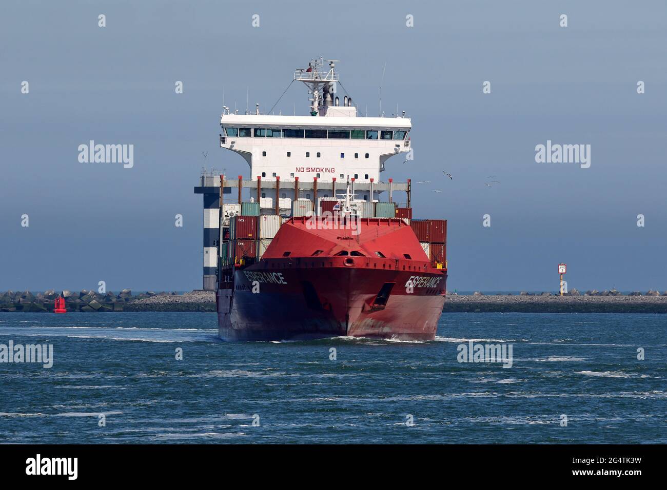 Container vessel feeder feeder ship hi-res stock photography and images ...