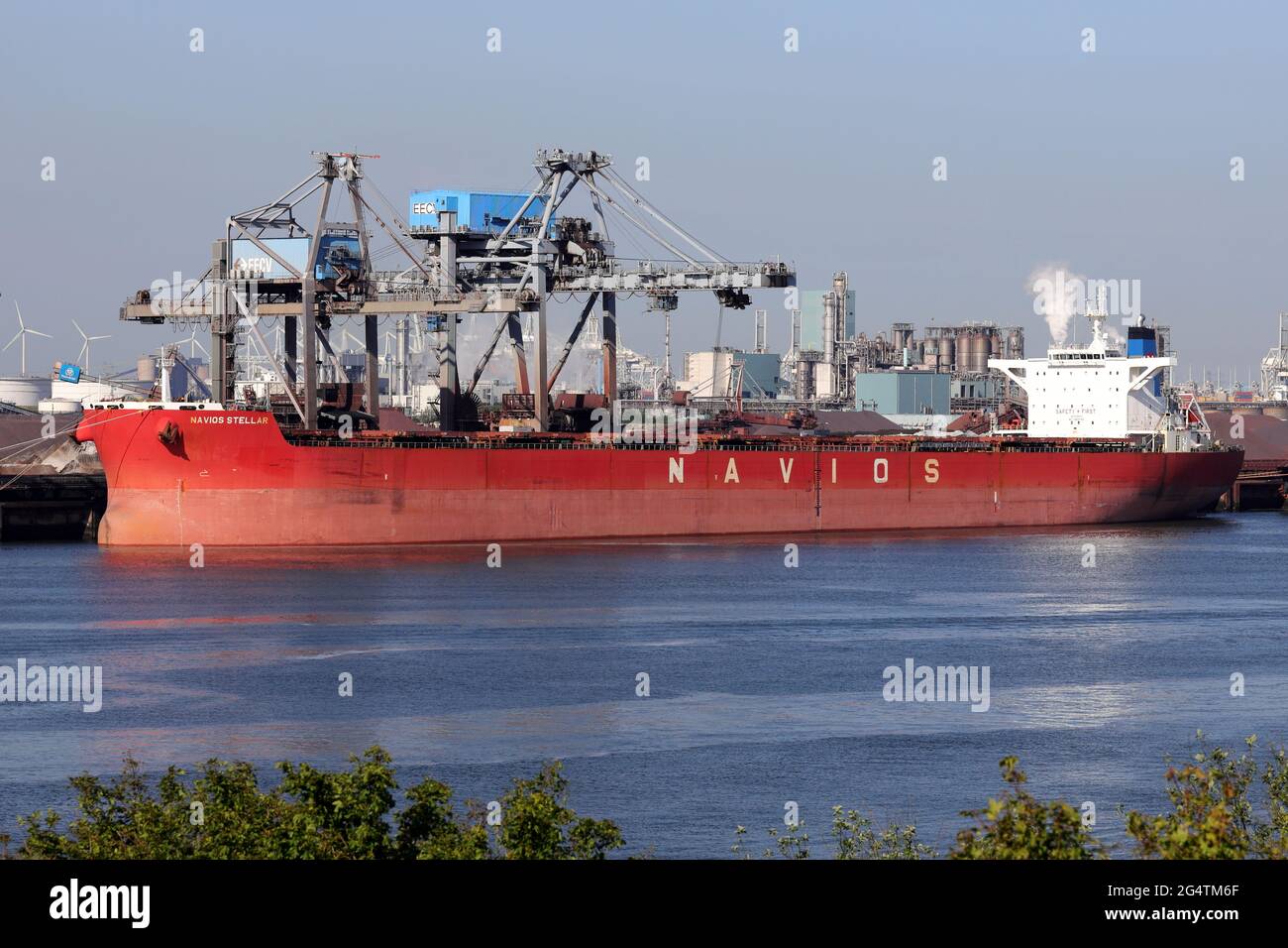 Navios stellar hi-res stock photography and images - Alamy