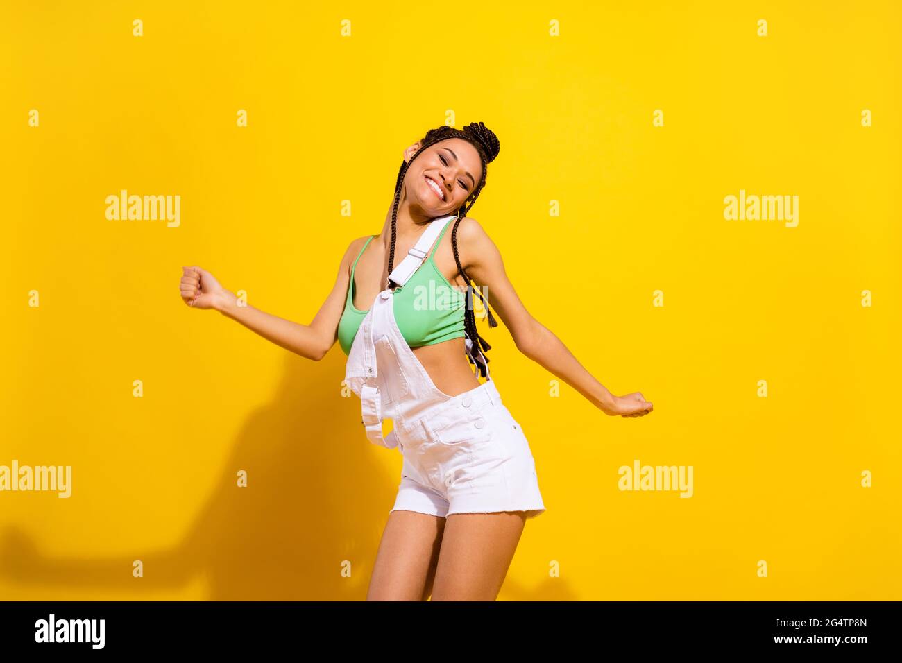 Photo of cheerful joyful dark skin young woman dance happy funky lady ...