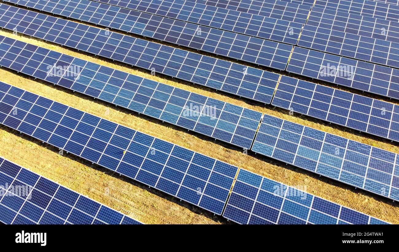 Aerial drone flight solar farm hi-res stock photography and images - Alamy
