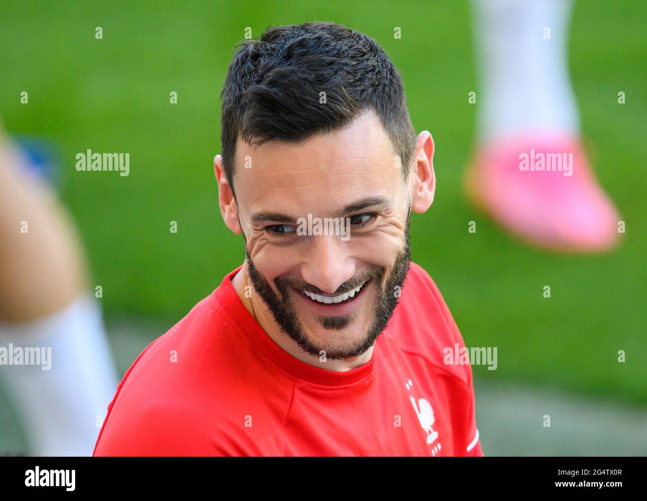 Soccer football laugh laughs laughing hi-res stock photography and ...