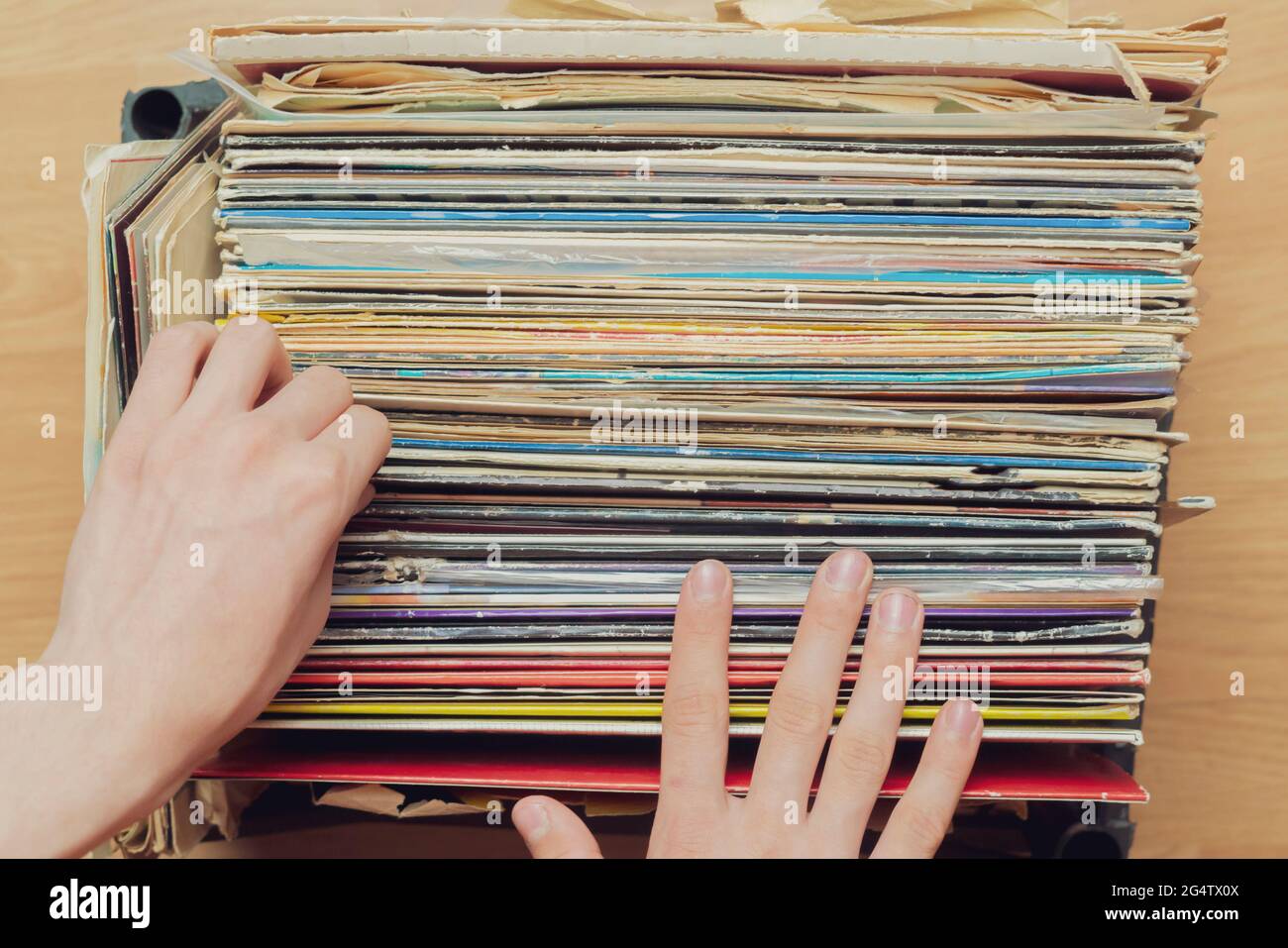 person pick vinyl record crate digging collection Stock Photo - Alamy