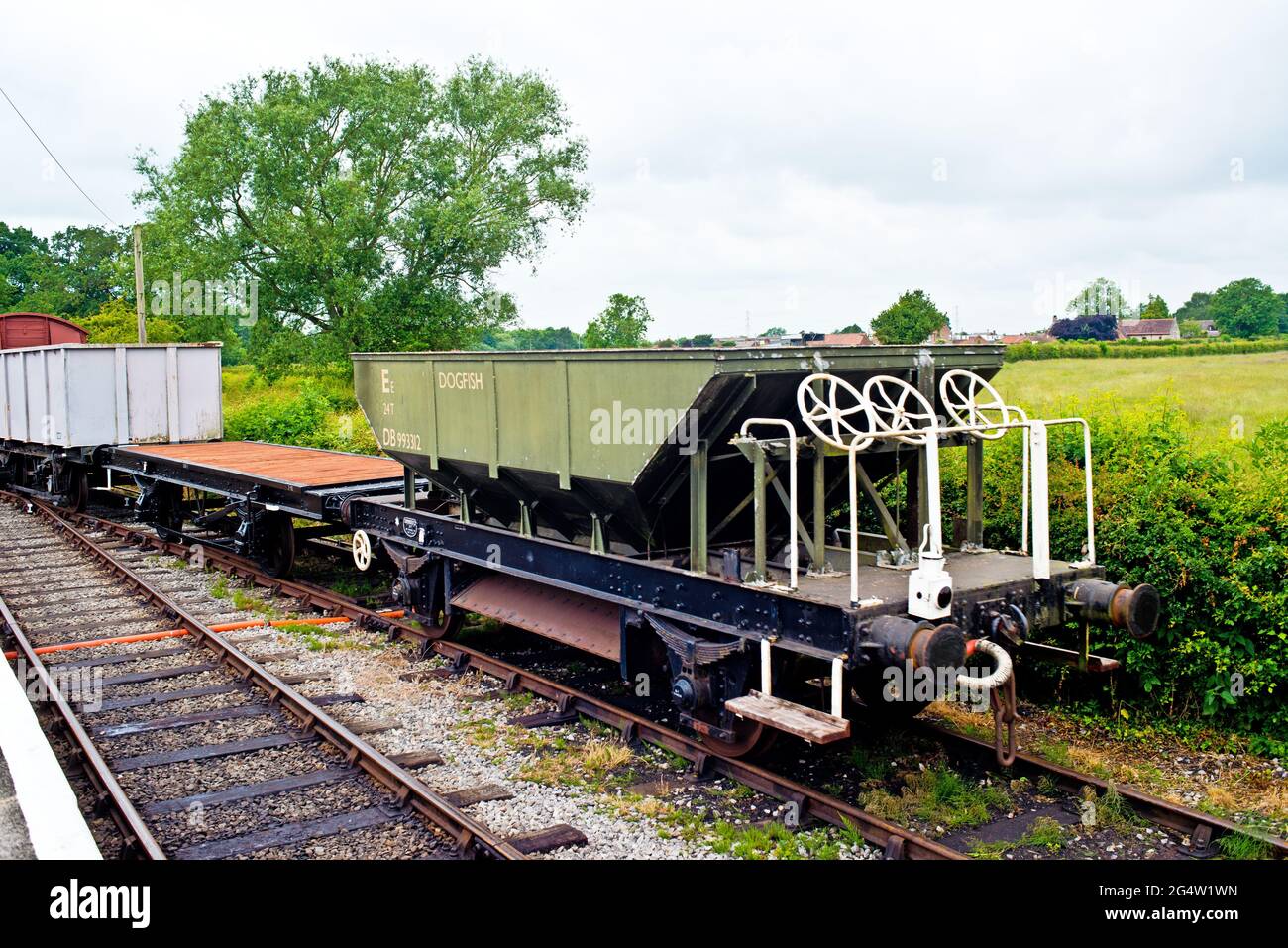 Dogfish hopper wagon hi-res stock photography and images - Alamy