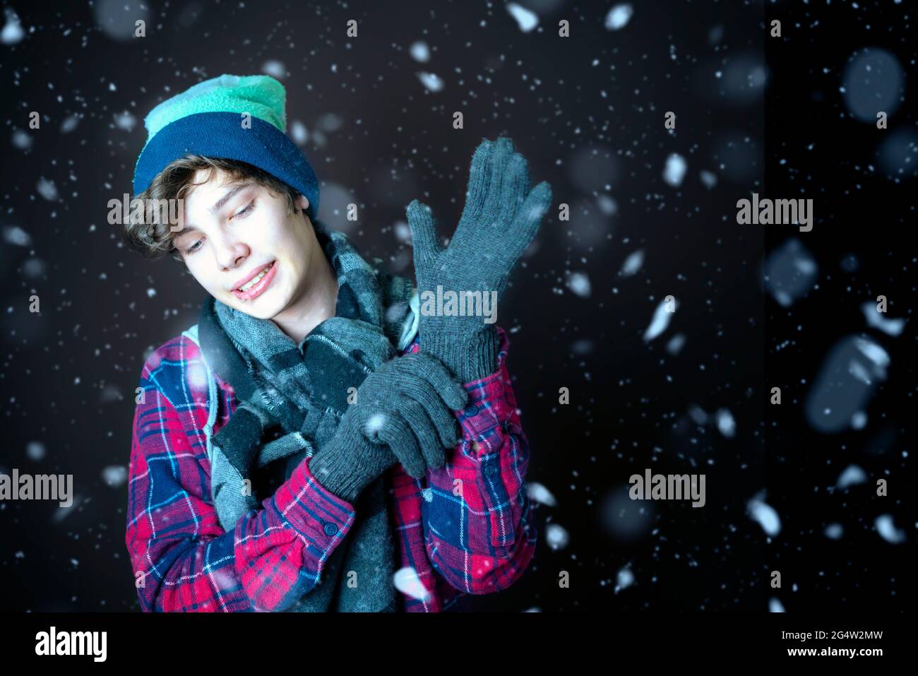 Feathery hat hi-res stock photography and images - Alamy