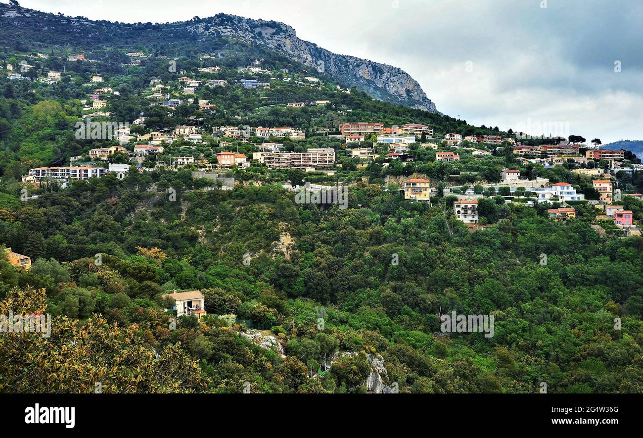 Cliff hillside hi-res stock photography and images - Alamy