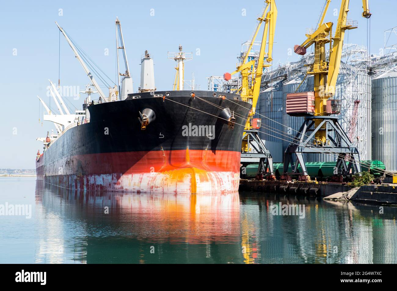 Panamax bulk carrier loaded with wheat. Ship at grain terminal. Port ...