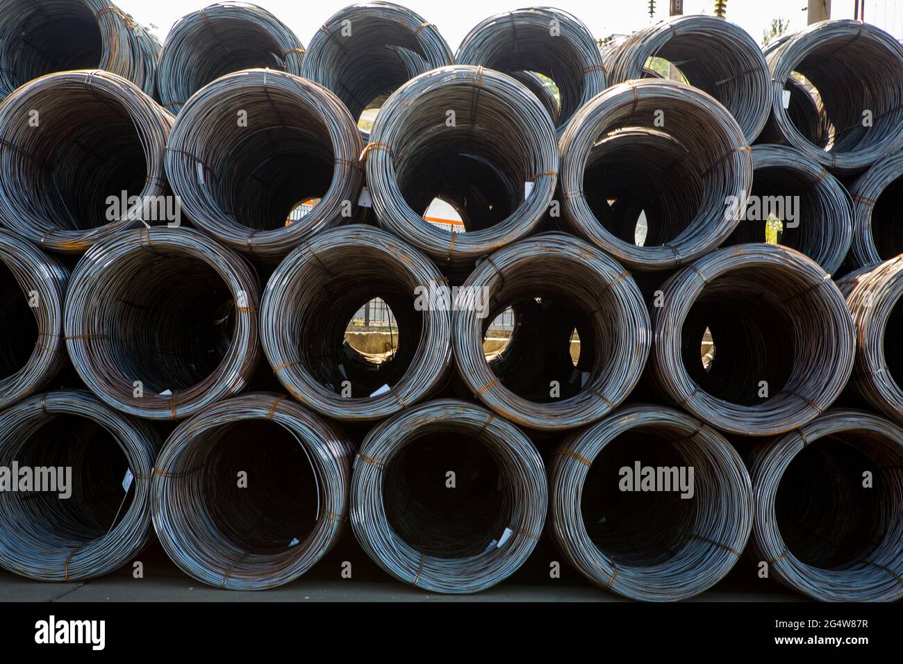 Steel wire plant hi-res stock photography and images - Alamy