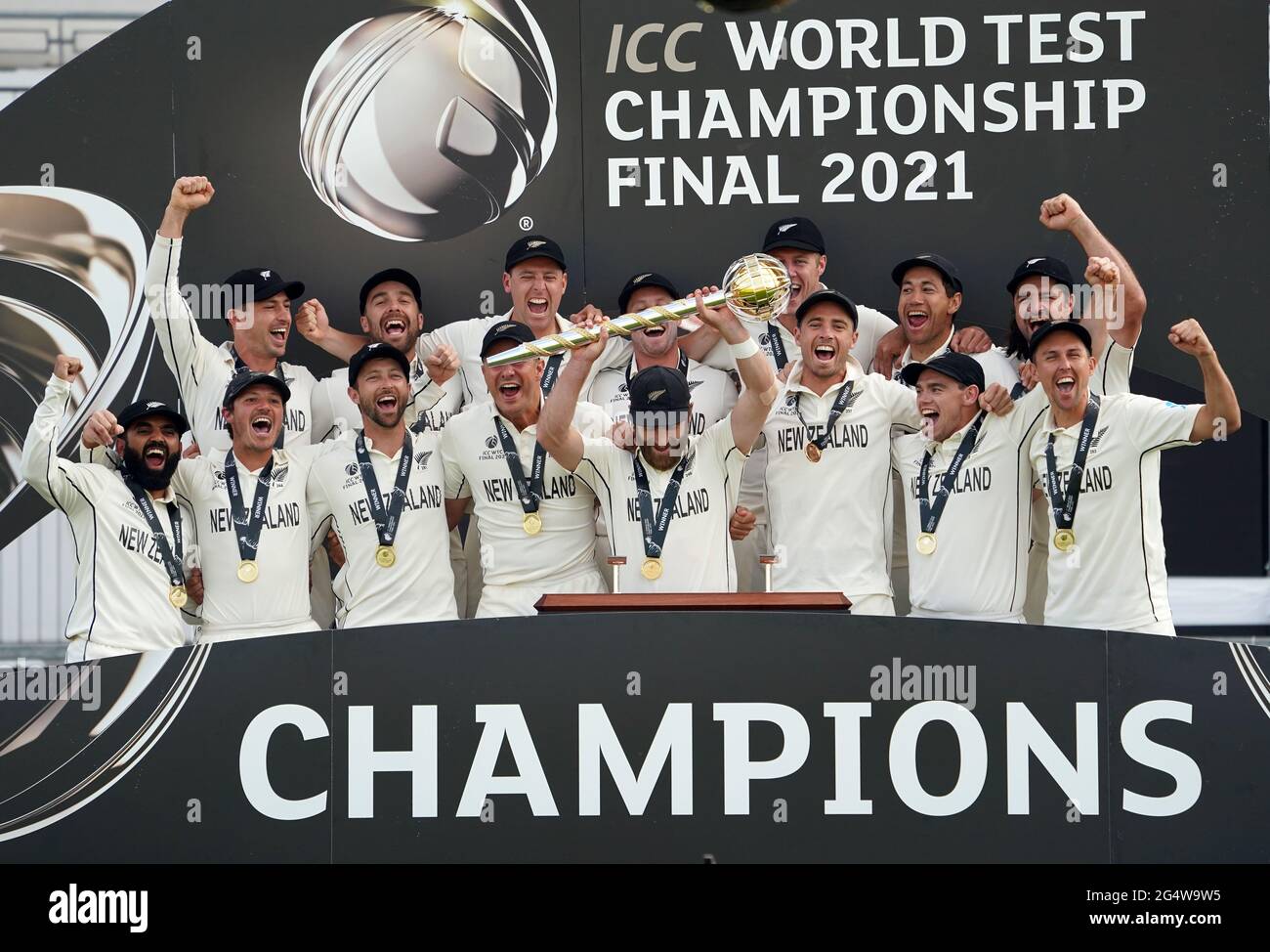 The Icc Test Championship Trophy Hi res Stock Photography And Images The Icc Test Championship Trophy Hi res Stock Photography And Images