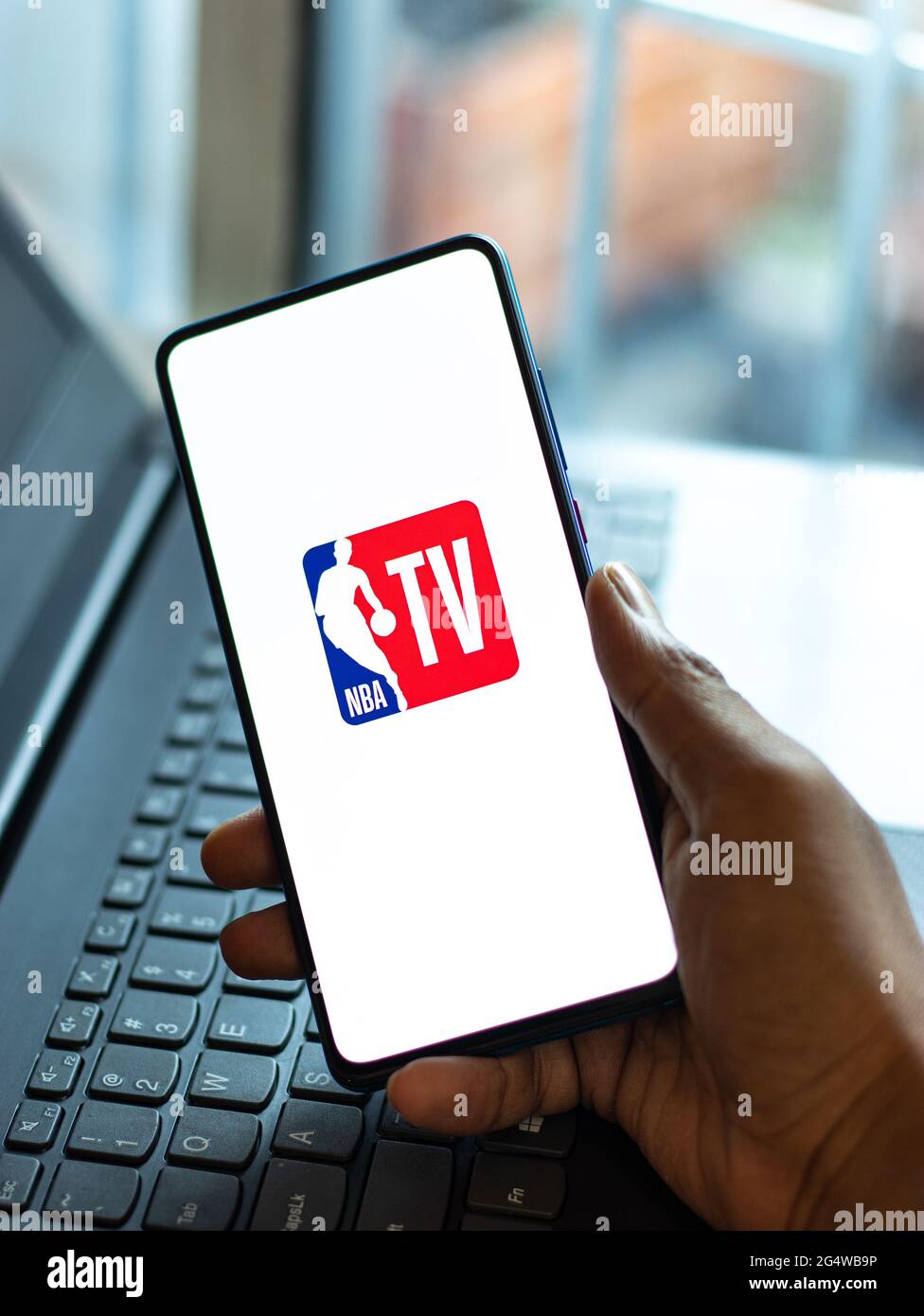 Nba logo mobile hi-res stock photography and images - Alamy