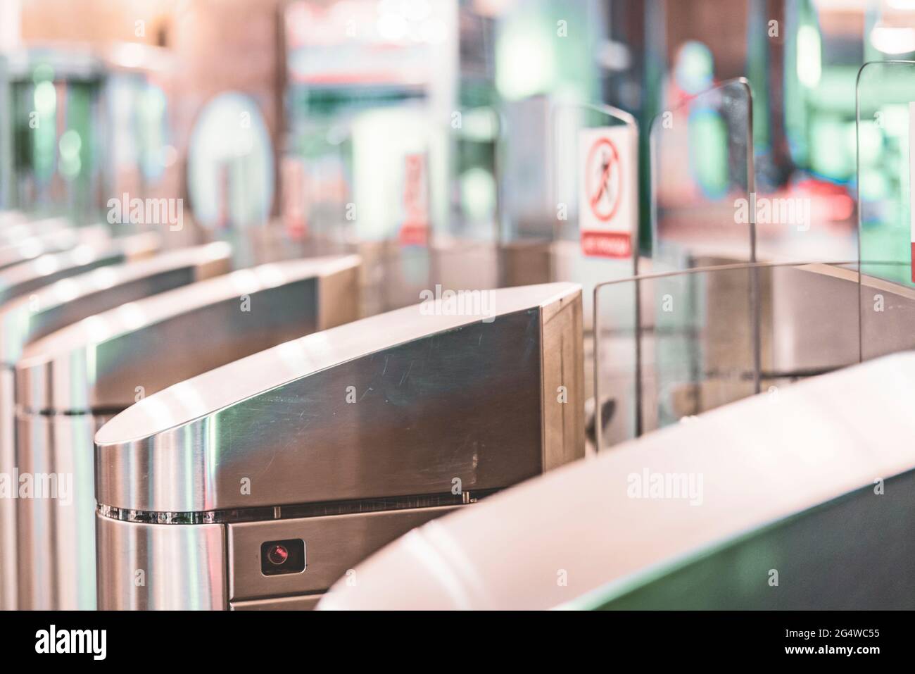 Metal turnstile hi-res stock photography and images - Alamy