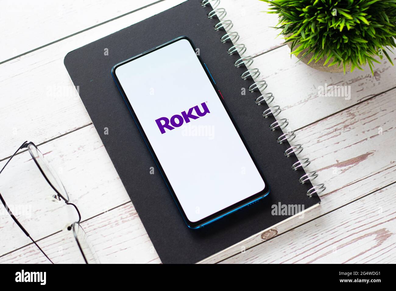 Roku tv logo on phone screen stock image Stock Photo - Alamy