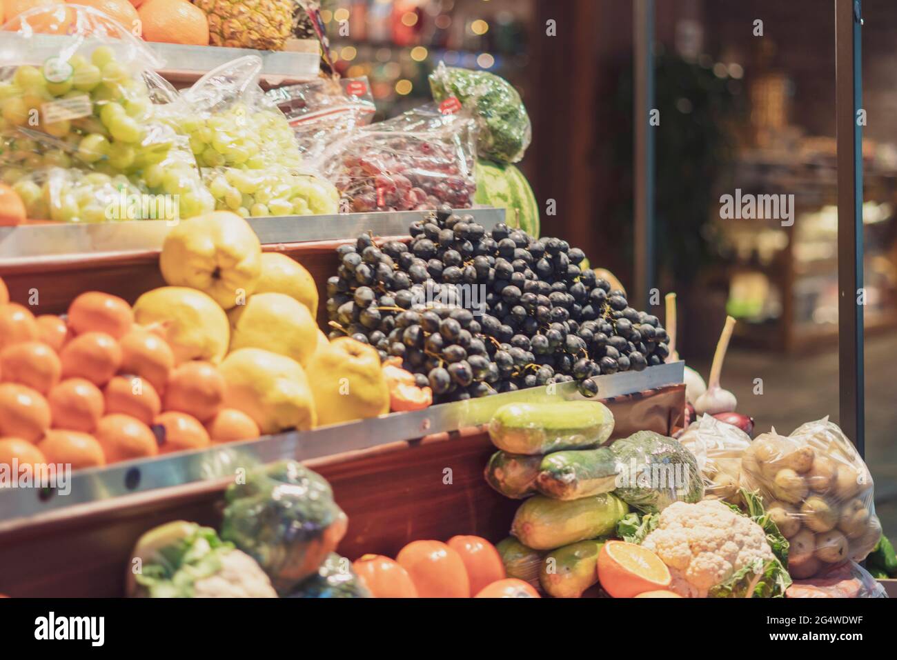 fresh organic fruits on the stall in public market Stock Photo - Alamy