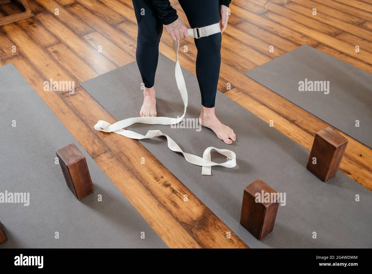 Leg rope hi-res stock photography and images - Alamy