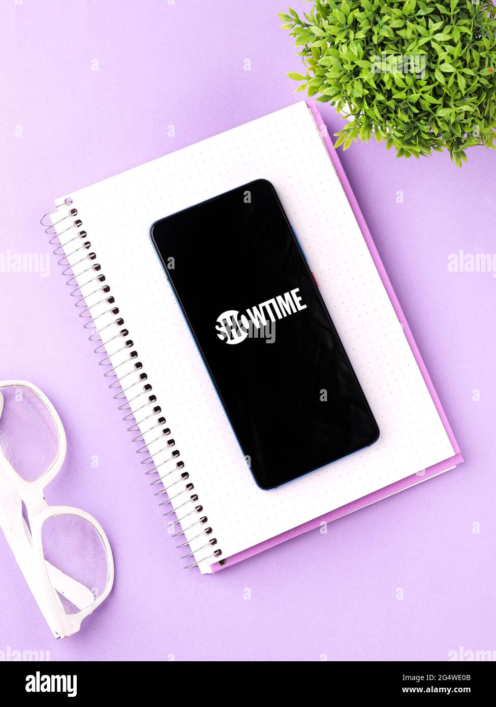 Showtime logo hi-res stock photography and images - Alamy