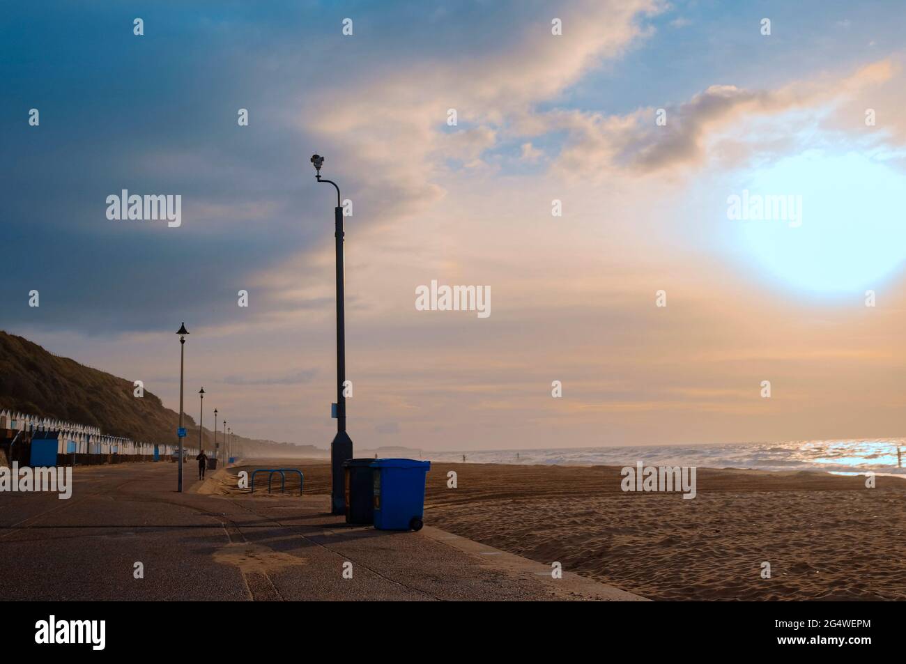 Empty huts hi-res stock photography and images - Alamy