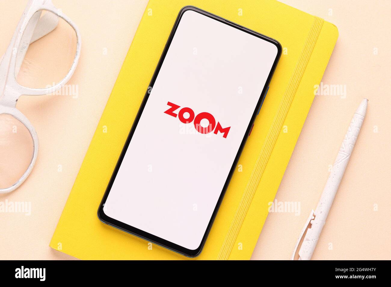 Zoom tv logo hi-res stock photography and images - Alamy