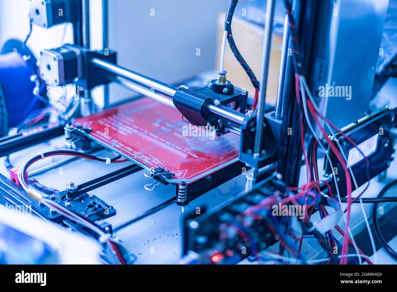 close up 3d printer conduct experiments in school Stock Photo - Alamy