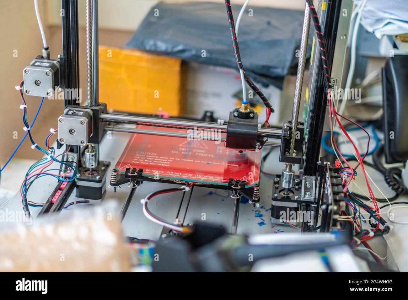 close up 3d printer conduct experiments in school Stock Photo - Alamy