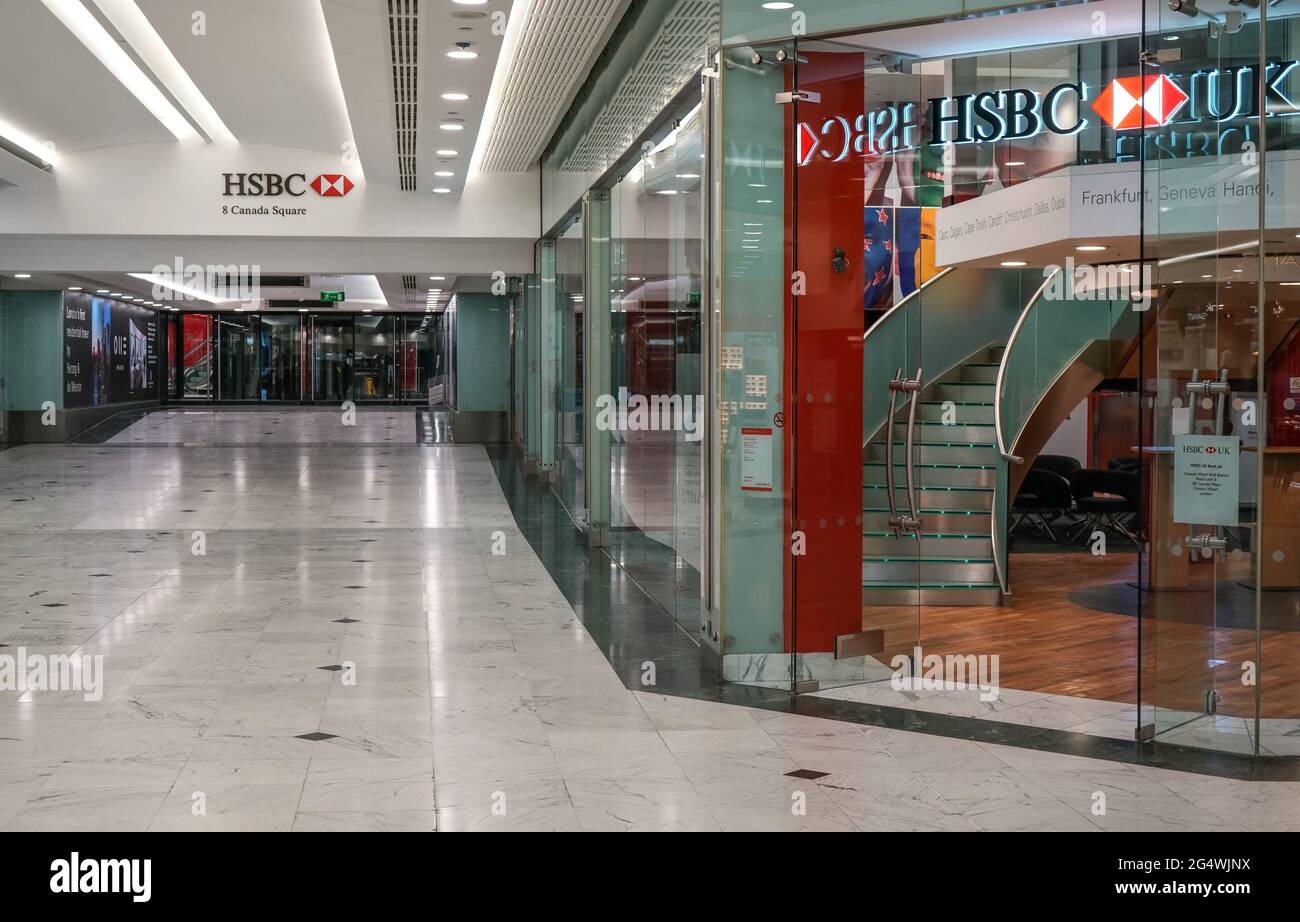 Hsbc uk branch hi-res stock photography and images - Alamy