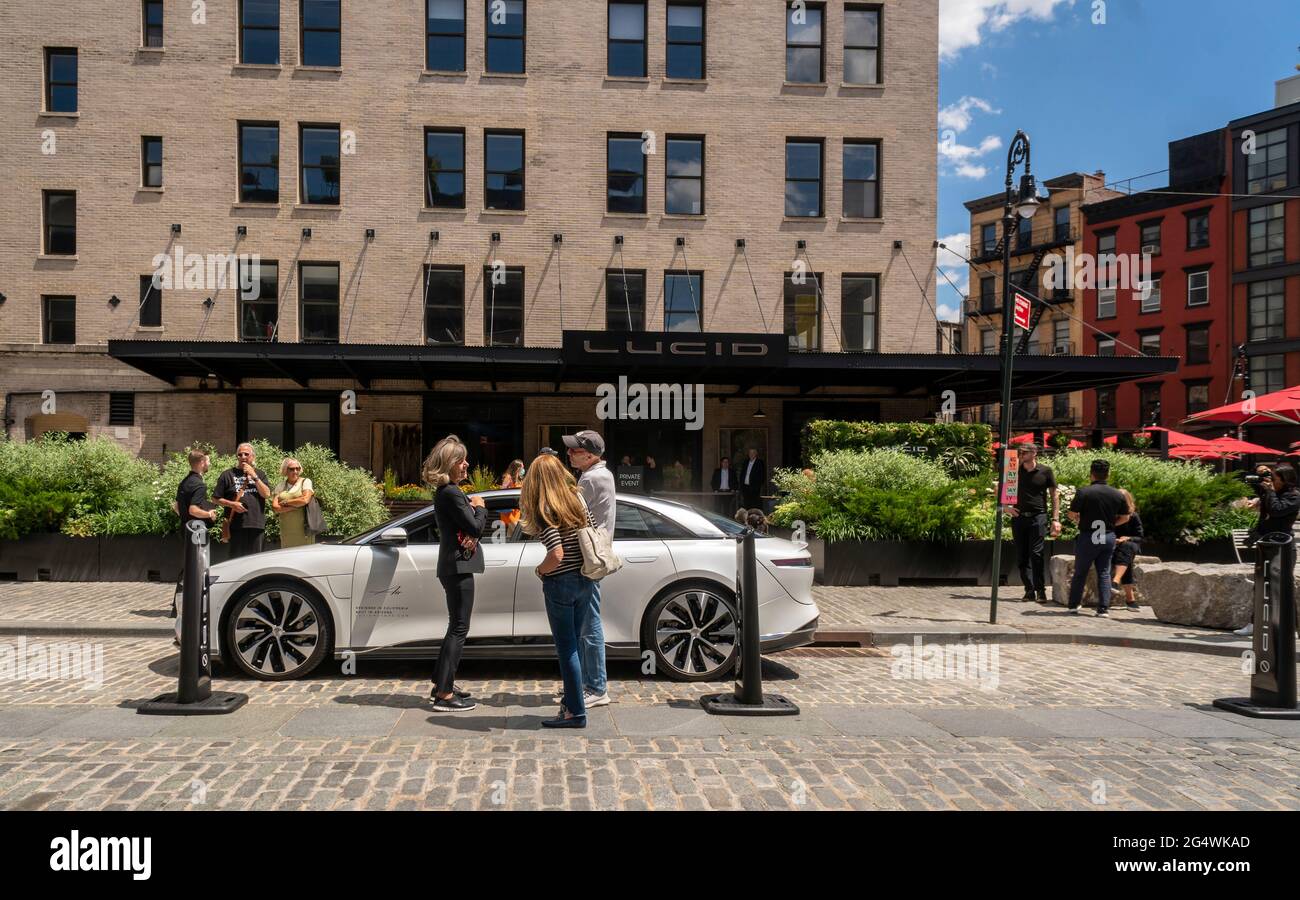 Lucid air electric car hi-res stock photography and images - Alamy
