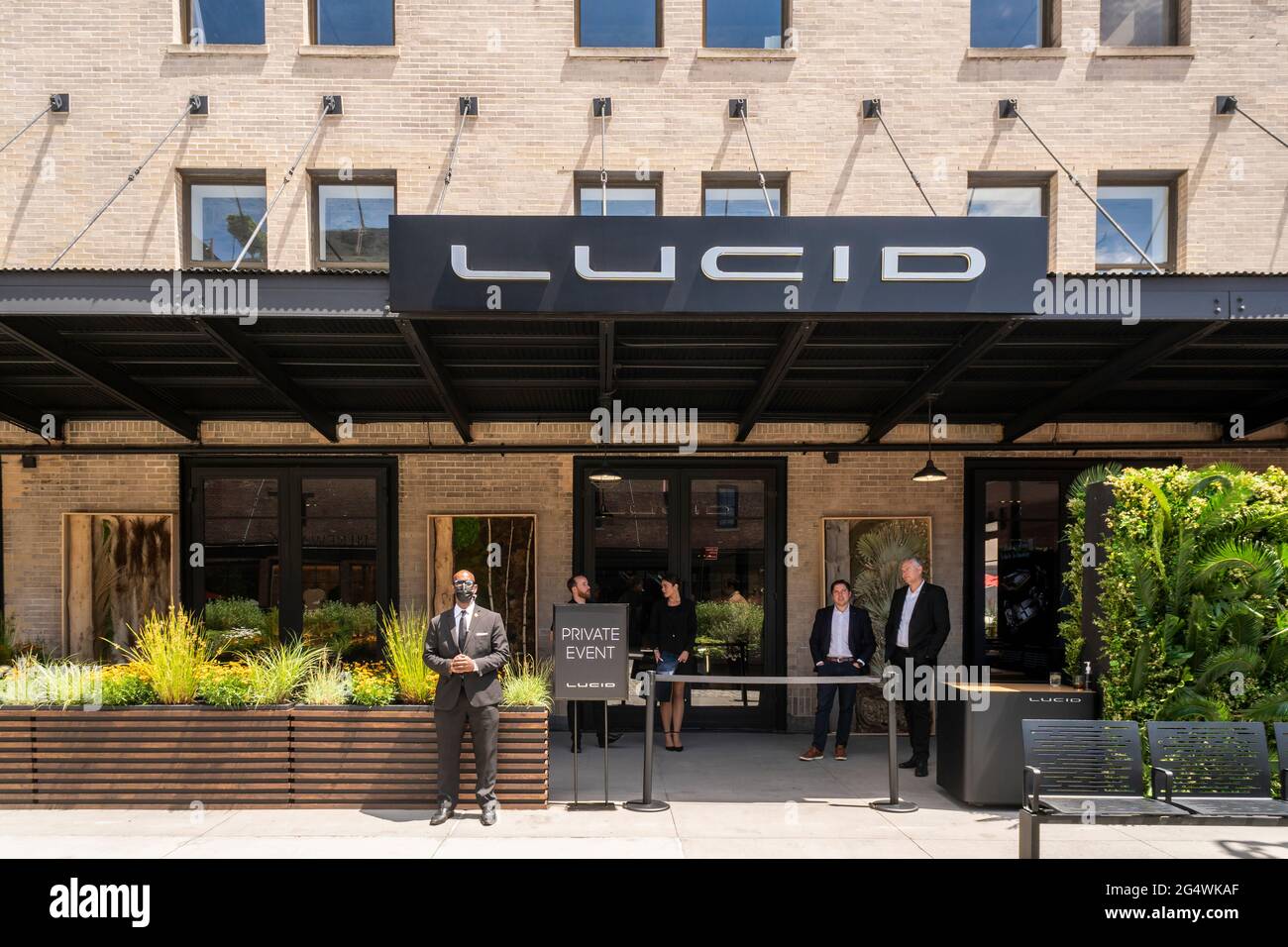 The newly opened flagship studio of Lucid Motors in the Meatpacking ...