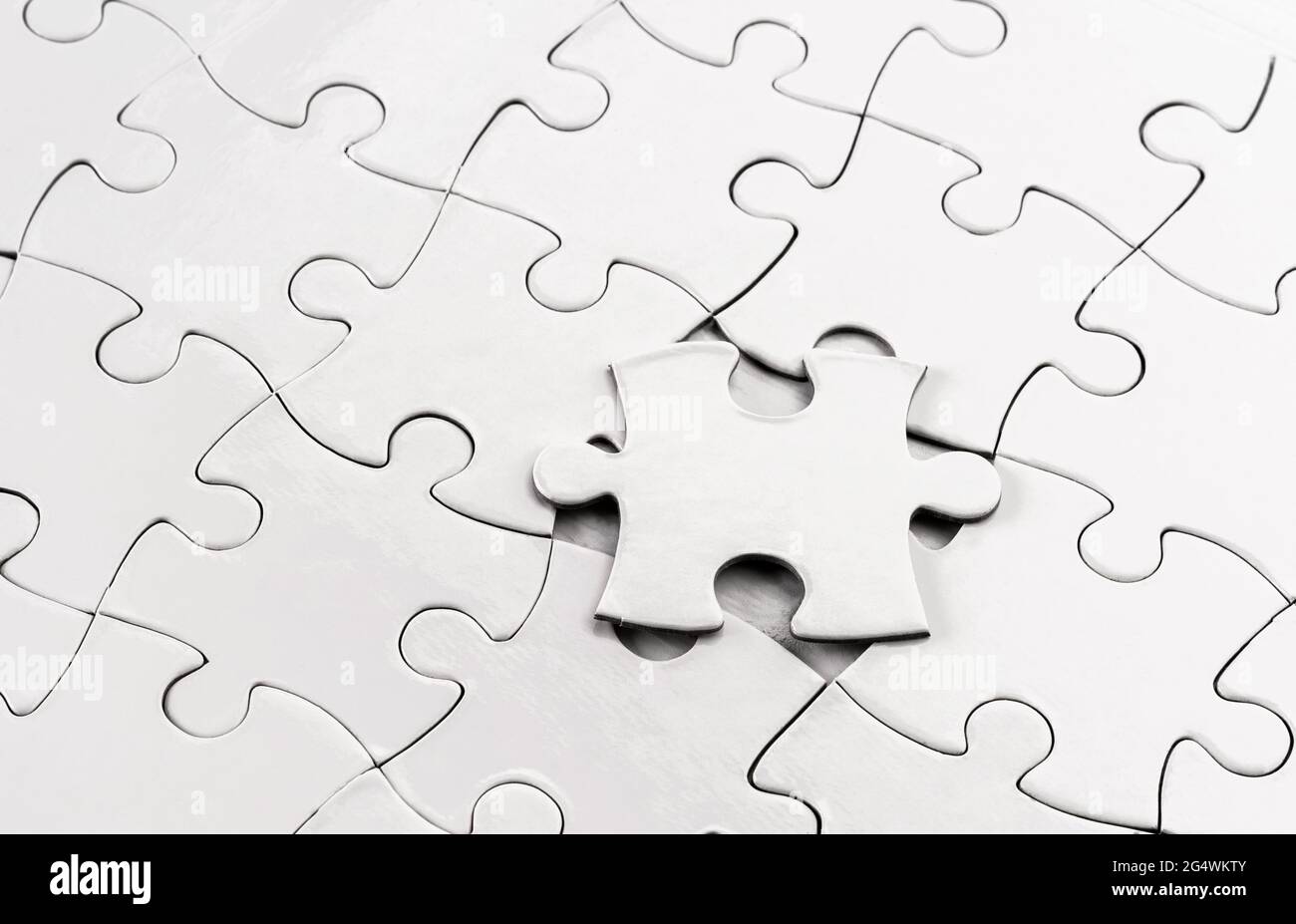 Empty jigsaw puzzle hi-res stock photography and images - Alamy