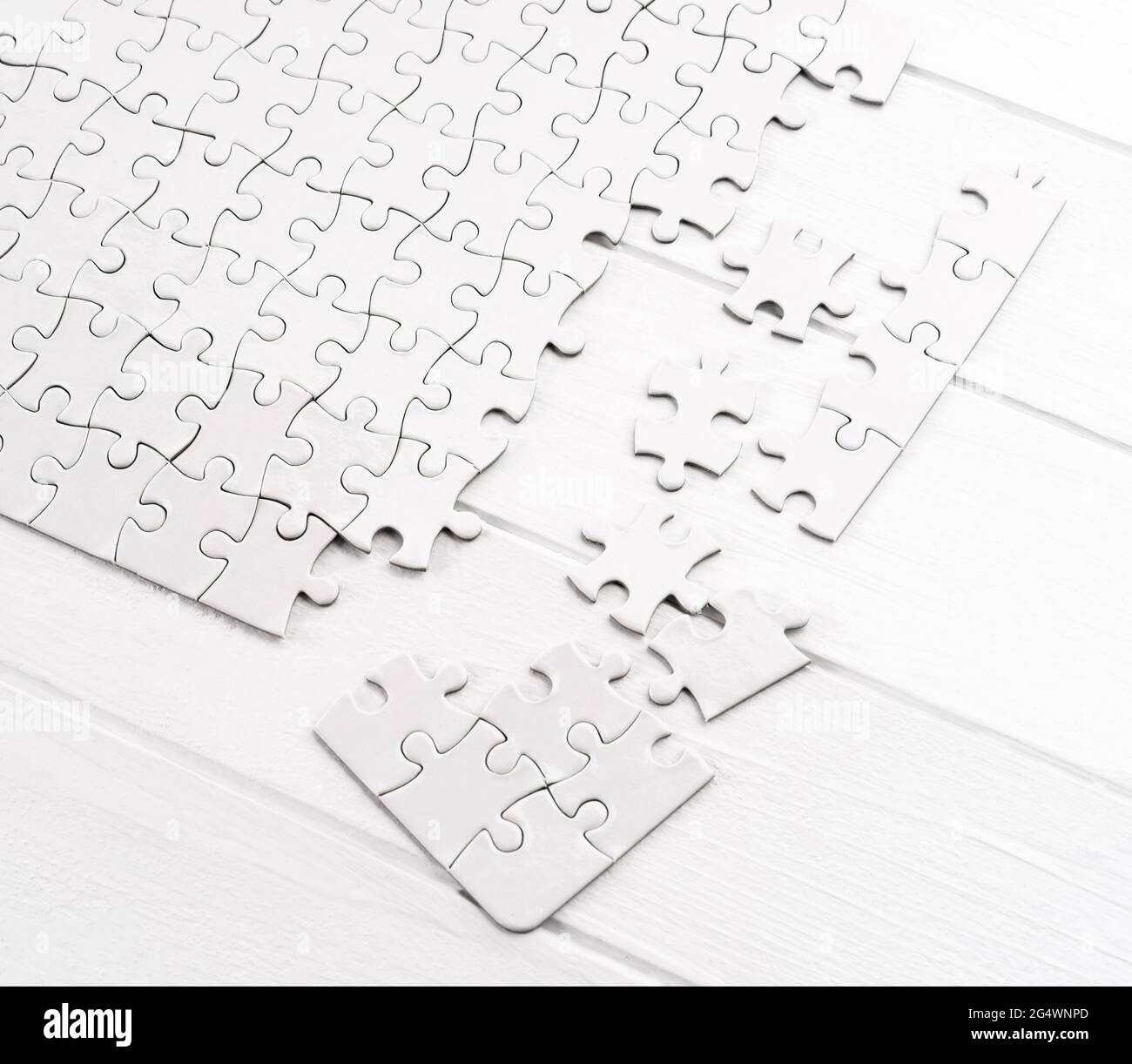 Empty puzzle hi-res stock photography and images - Alamy