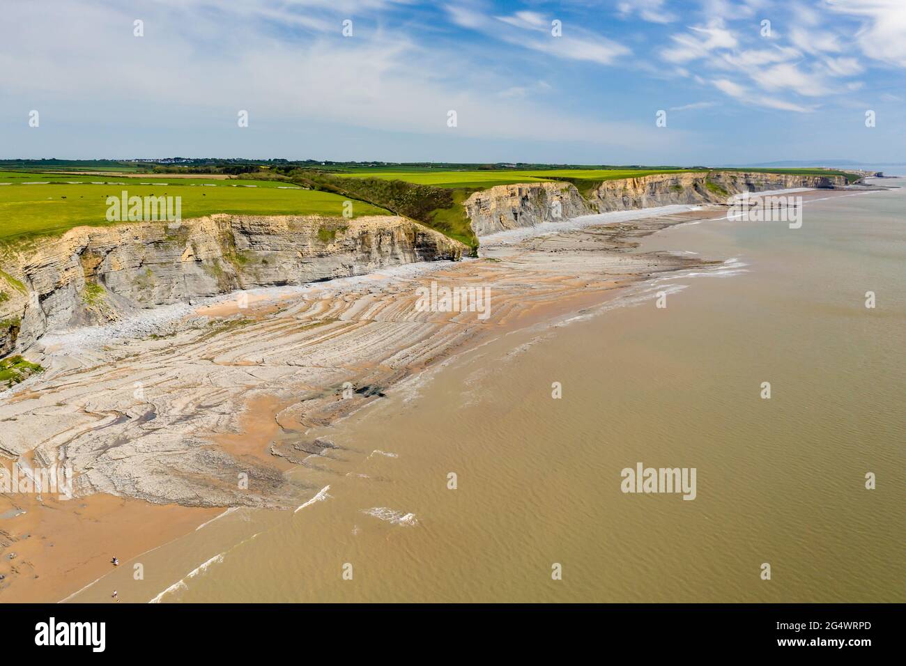 Dramatic limestone scenery hi-res stock photography and images - Alamy