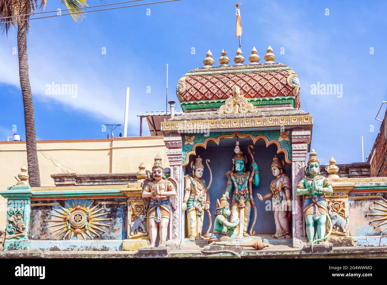 Hanuman temple statues hi-res stock photography and images - Alamy