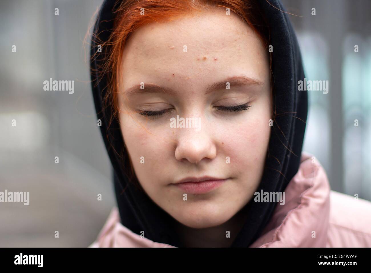 Desire to sleep hi-res stock photography and images - Alamy