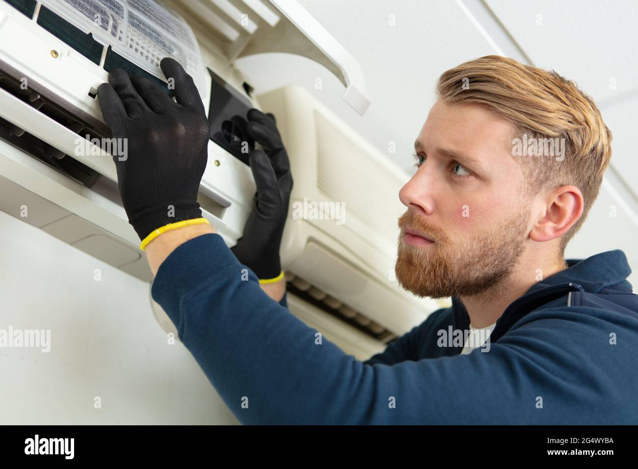 Heavy current switch hi-res stock photography and images - Alamy
