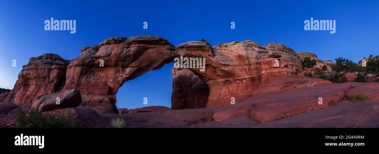 Broken arch formation in arches hi-res stock photography and images - Alamy