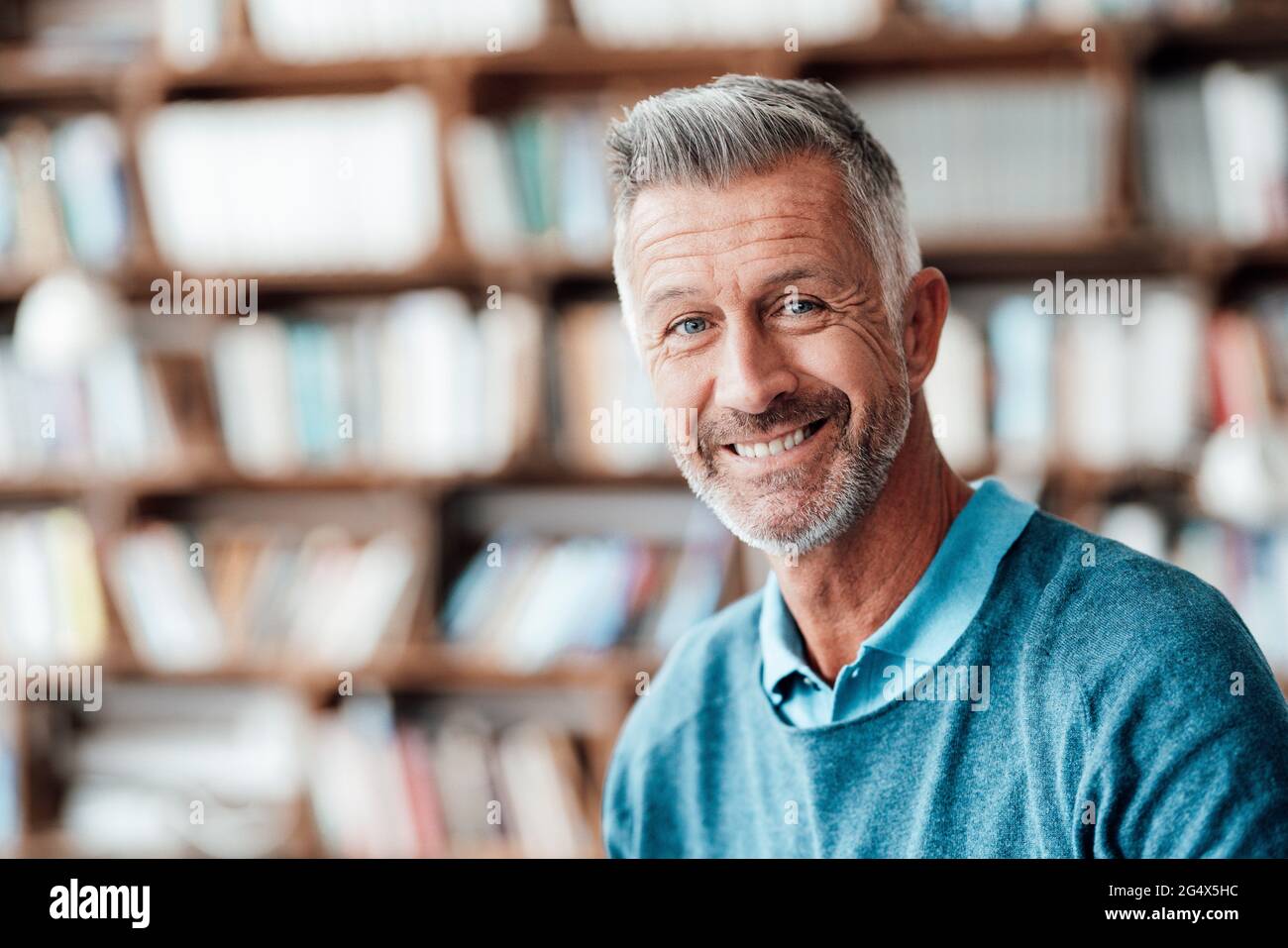 Male owner hi-res stock photography and images - Alamy