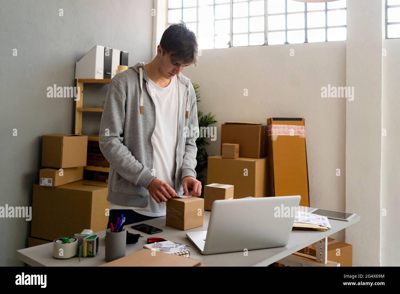 Qr code office hi-res stock photography and images - Alamy