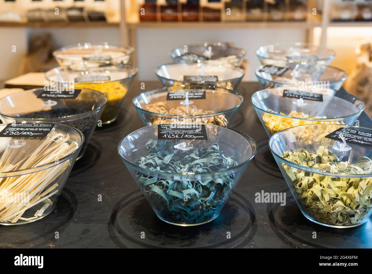 Supermarket price tag hi-res stock photography and images - Alamy