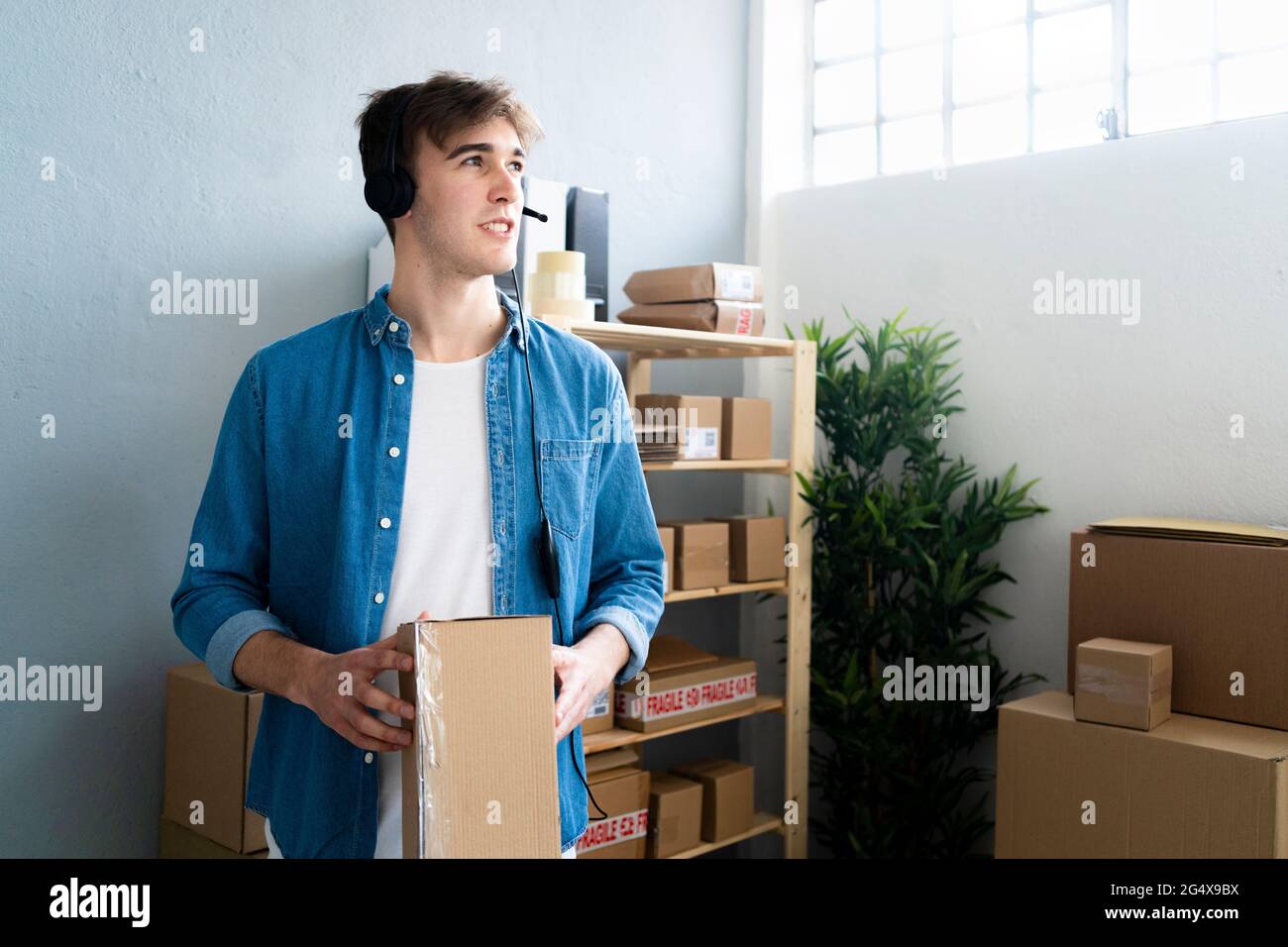 Looking Through Box High Resolution Stock Photography and Images - Alamy