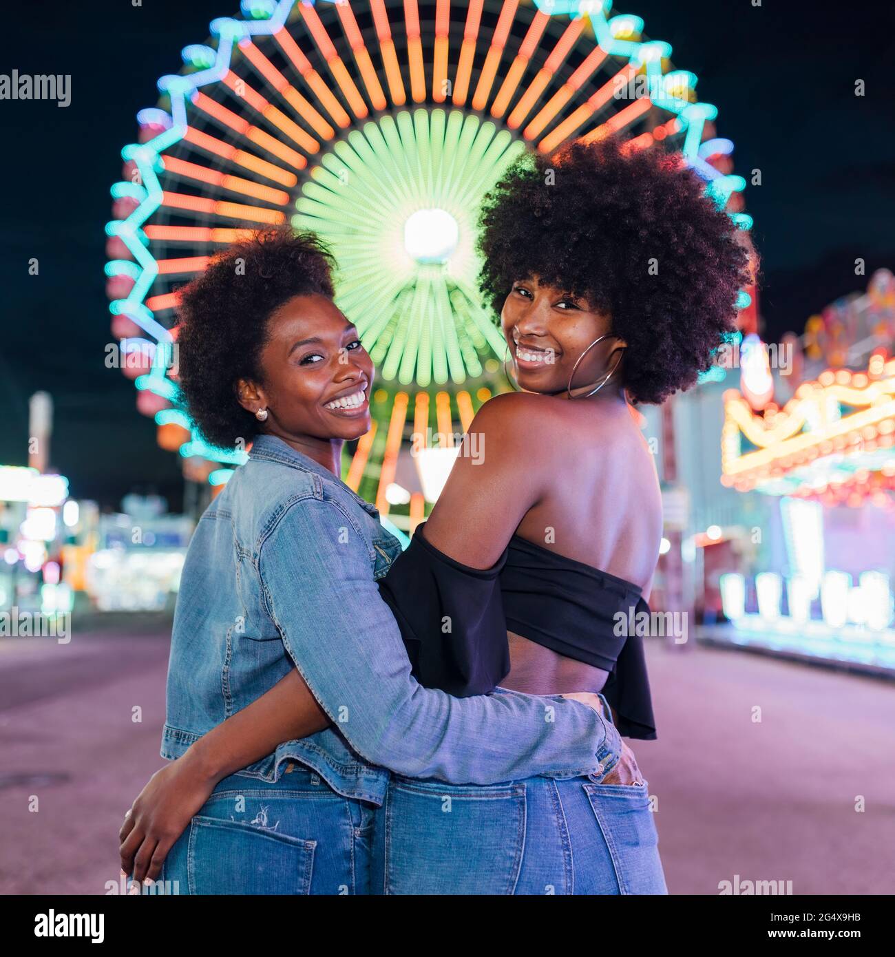 Shoulder ride adults hi-res stock photography and images - Alamy