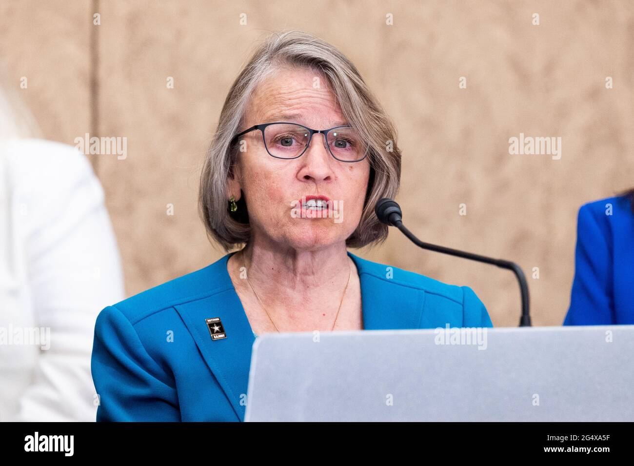 Mariannette miller meeks hi-res stock photography and images - Alamy