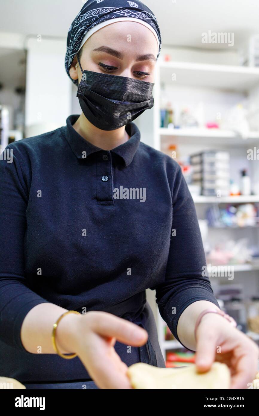 Bandana face mask hi-res stock photography and images - Alamy