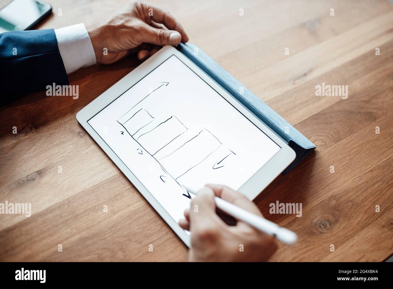 Drawing graph hi-res stock photography and images - Alamy