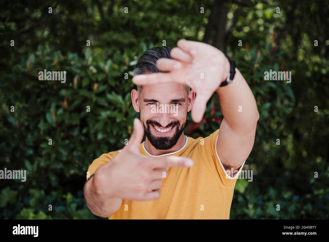 Man in frame hi-res stock photography and images - Alamy